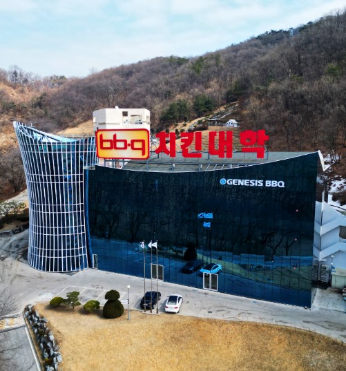 K치킨 대표 브랜드 BBQ, 작년 영업익 31%↑...1위 bhc보다 매출 100억원 적어